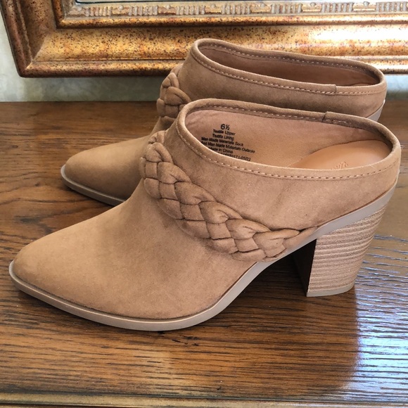 Universal Thread | Shoes | New Womens Universal Thread Avis Heeled Mule ...